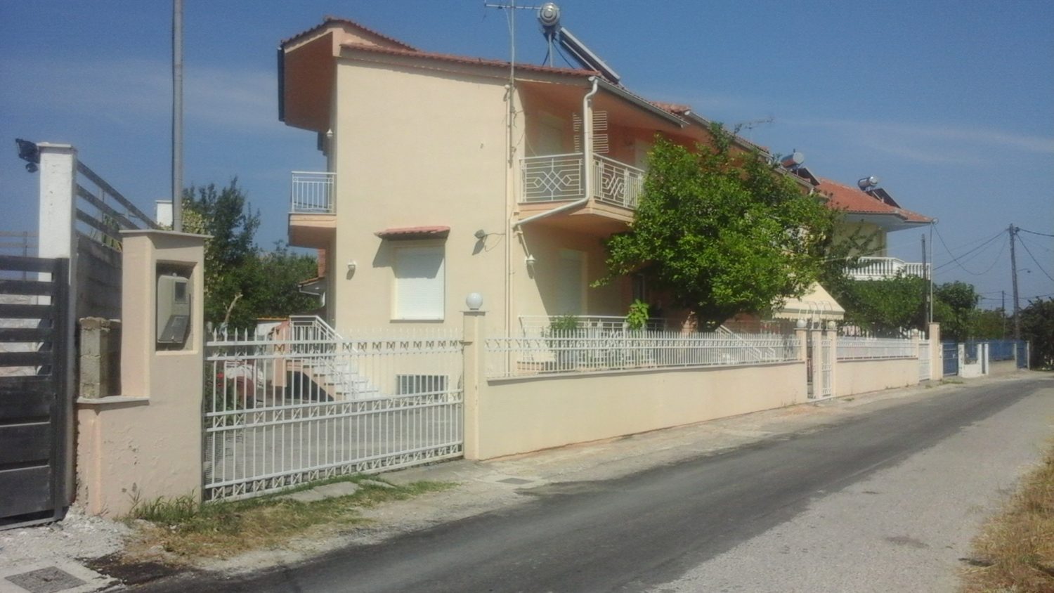 ΠΑΡΑΛΙΑ ΒΕΛΙΚΑΣ ΠΩΛΕΙΤΑΙ ΜΕΖΟΝΕΤΑ